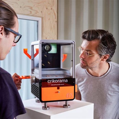 Kyran Knauf Creates Tabletop Cricket Farm For Household Meat Alternative