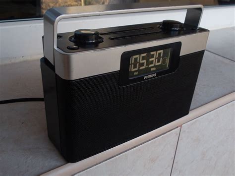 Radio PHILIPS AE 2430 digital portabil cu memorii,ceas - audioweb