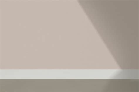 흰 벽이 있는 최소한의 제품 배경 무료 사진