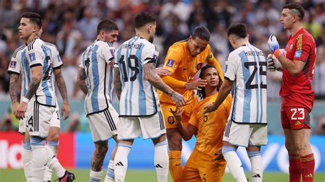 Empujones Y Espontáneo En El Argentina Contra Holanda De Los Cuartos De