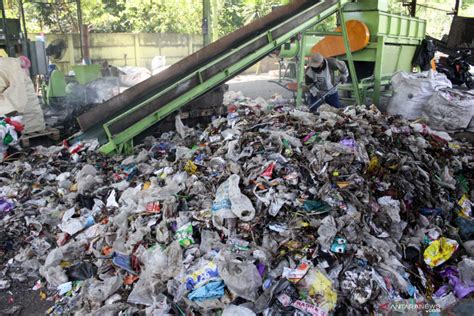 Pengolahan Sampah Organik Menjadi Briket