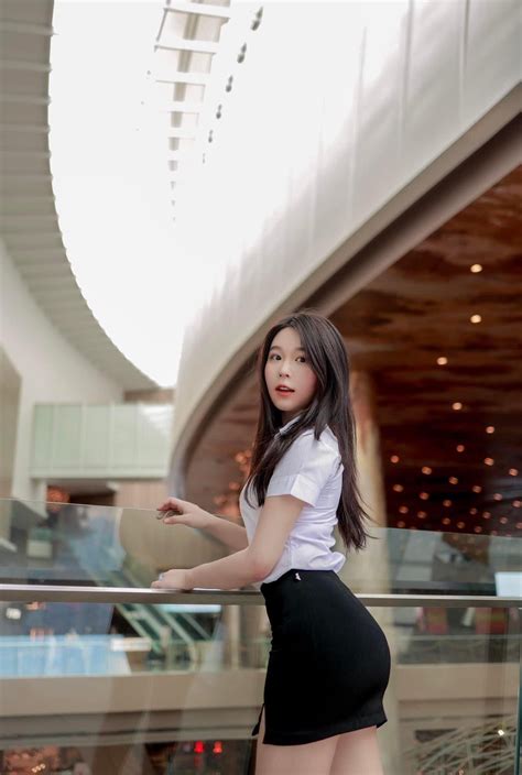 ปักพินโดย Lovelukmak ใน นักศึกษาสาวน่ารัก สาวมหาลัย สาวมปลาย สาวสวย