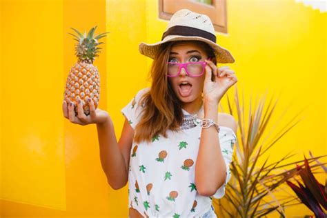 Upside Down Pineapple Meaning On Cruise Ships