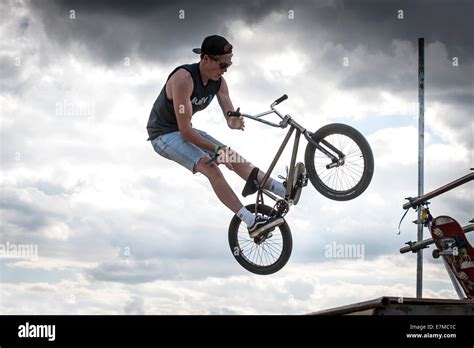 Freestyle Bmx Tricks