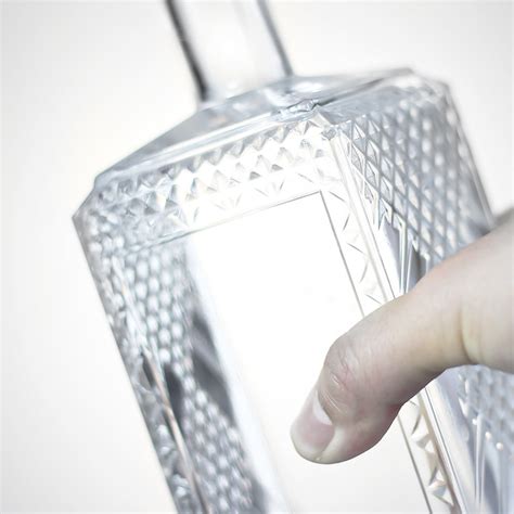 750ml Hot Sale Square Packaging Bottle Manufacturers Link Glass