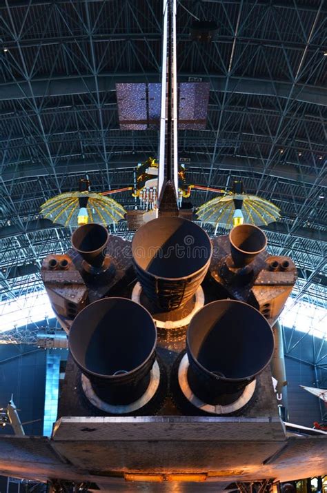 Space Shuttle Discovery Solid Engine Display Smithsonon Redaktionelles Stockfoto Bild Von