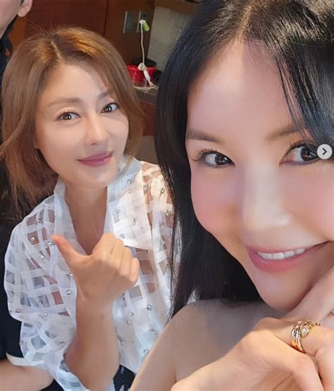 쥬얼리 이지현 미용사로 제2의 삶 시작첫 가위 개시했어요 장비발 스타뉴스