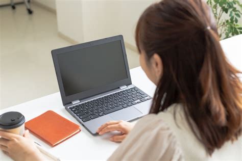 エクセルでグラフに単位を表示する方法｜単位の種類や変更方法を解説 私のキャリチェン