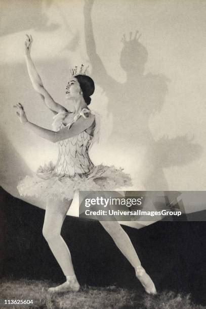 Prima Ballerina Margot Fonteyn Photos And Premium High Res Pictures