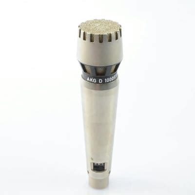 AKG D E Cardioid Dynamic Microphone Reverb