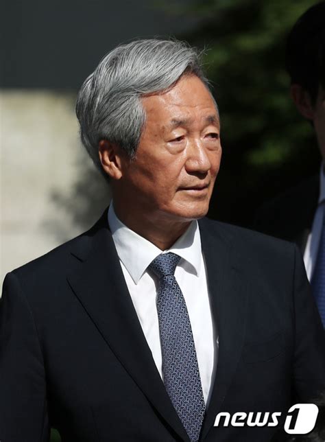 발걸음 옮기는 정몽준 아산재단 이사장 뉴스1