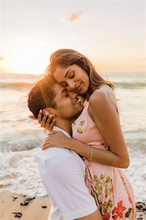 Beach Photoshoot Ideas For Couples