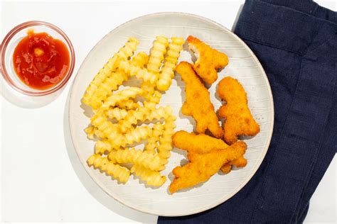 Meal Card Dino Chicken Nuggets With Crinkle Cut Fries Recette Magazine