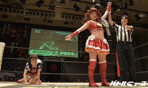 Ske48の荒井優希から元linqの“クビドル”伊藤麻希が王座奪取！「豆腐プロレスの誰でもいいわけじゃなく松井珠理奈と戦いたい」