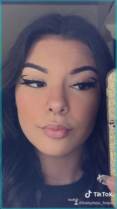 Graphic Eyeliner Tutorial Eye Makeup Makeup Inspiration Eyeliner