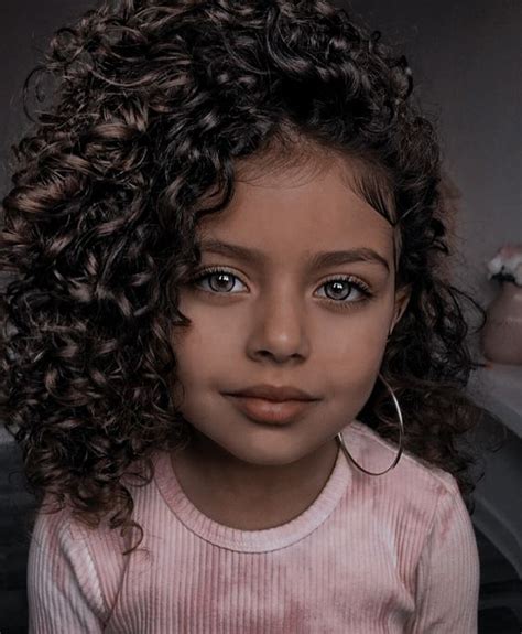 قصات للشعر الكيرلي بنات