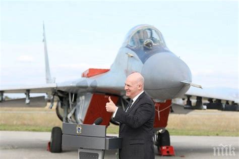 Помощник държавният секретар на САЩ по политико военните въпроси посети