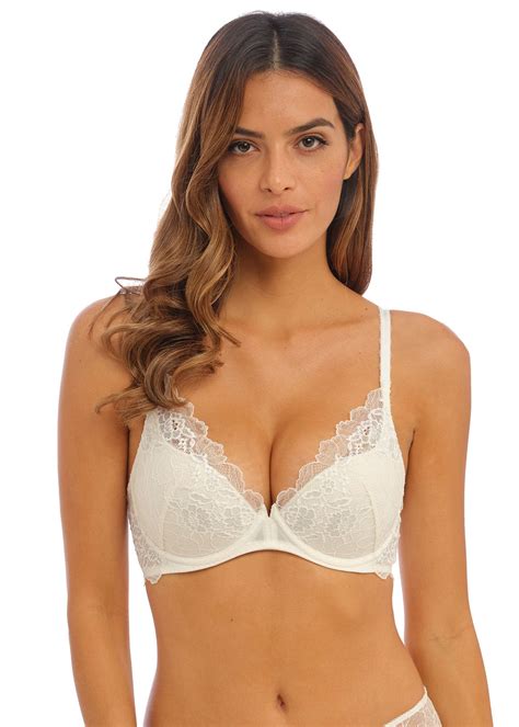 Wacoal Lace Perfection Plunge Push Up Bra Gardenia Peachie Lingerie