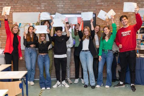 Twaalf Scholieren CSG De Lage Waard Krijgen DELF Diploma Papendrecht24