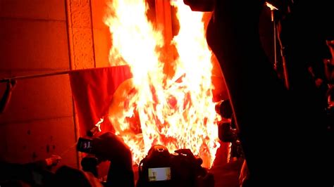 Թուրքիայի դրոշի այրումը Burning Of Turkish Flag 23 04 12 Youtube