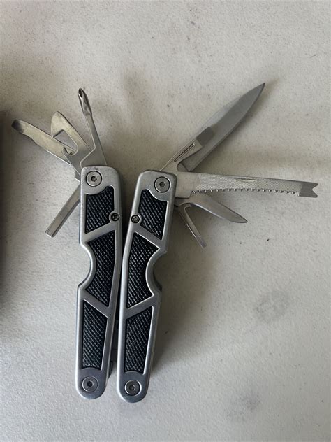 STANLEY MUTI TOOL STAINLESS 2CR WITH SHEATH 9 TOOL FUNCTIONS NO BOX