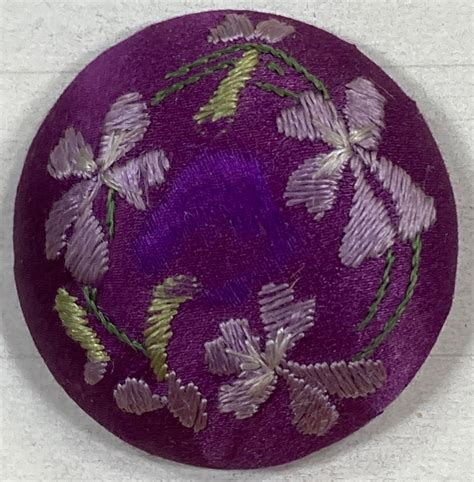 Lot Detail Fabric Buttons