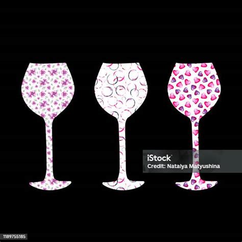 와인 용 유리 또는 수채화 패턴으로 음료 검은 색 배경에 격리 된 손 수채화 그림 메뉴 카페 라운지 템플릿 배경의 디자인 개념에 대한 스톡 벡터 아트 및 기타 이미지