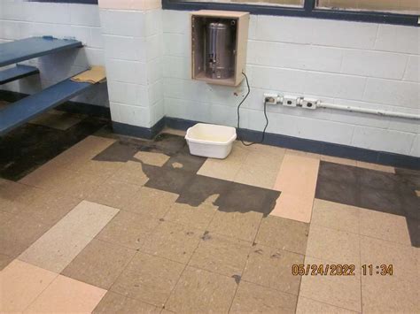 Deteriorating Conditions Seen Inside Rikers Island Nyc Jails New