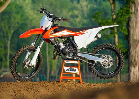 Кроссовые мотоциклы КТМ 125 SX и 150 SX 2016