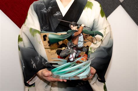 Pony Canyon『進擊的巨人 人類最強兵士 里維』16比例模型 兵長招牌的旋轉砍擊戰鬥姿態！