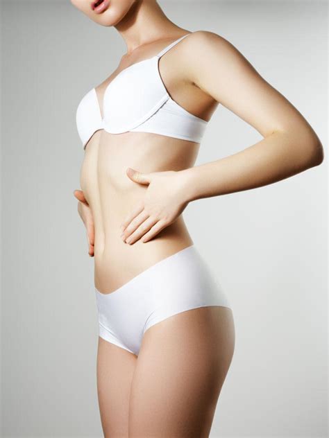 美丽苗条的女人的身体图片 美丽苗条的女人拥有完美苗条的少女身素材 高清图片 摄影照片 寻图免费打包下载