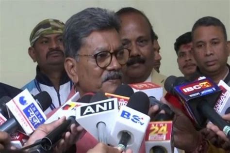 Farmers Ending Lives Naxal Violence Up Congresss Charan Das Mahant