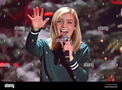 Marei Wegener Singer Singing Singing Singing Single Picture