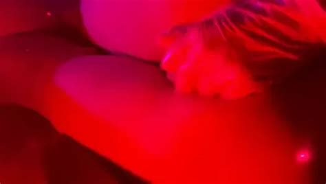 내 엉덩이에 손을 얼마나 깊게 넣을 수 있는가 피스팅 레슨 시간 Xhamster