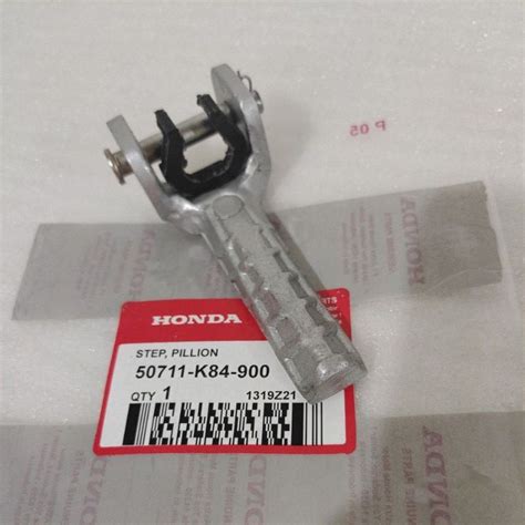 Footrest Foot Step Footstep Pilion Rear Pnp Right Or Left Honda Crf