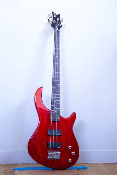 Dean Edge 1 4 String Bass Guitar Trans Red For Sale In Philadelphia