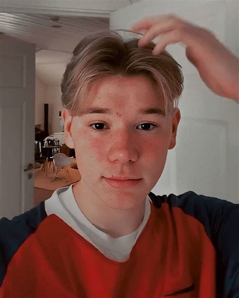 𝘛 𝘪 𝘯 𝘶 𝘴 𝘭 𝘢 𝘯 𝘥 🌍 ⚽🎤🐾🍕🎮 ️ Tartalmat Tett Közzé Az Instagramon „😍 ️ ️