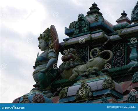 Sculptures On The Roof Of Sri Maha Mariamman Temple Stock Image Image