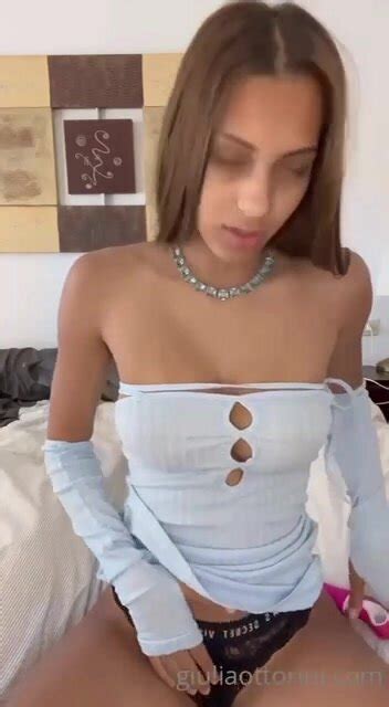 Giulia Ottorini Si Masturba In Cam Amaporn