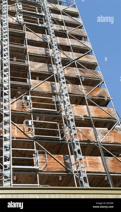 Scaffold Plank Hi Res Stock Photography And Images Alamy
