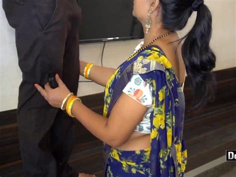 Desi Pari Bhabhi Seduces TV Mechanic For Sex With Clear Hindi Audio PornMega Com