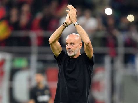 Jelang Ac Milan Vs Fiorentina Di Liga Italia 2022 2023 Kejar Momentum