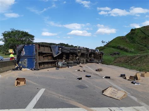 Acidente Com Carreta Causa Congestionamento Na Dutra Em Piraí Jornal