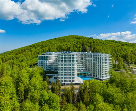 Hotel Crystal Mountain Magazyn Montessori