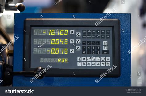 Cnc Display Bilder Stockfotos Und Vektorgrafiken Shutterstock