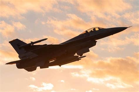 駐韓美軍f 16二度摔機 美宣布駐韓「戰隼」停飛3天受檢 Lihkg 討論區