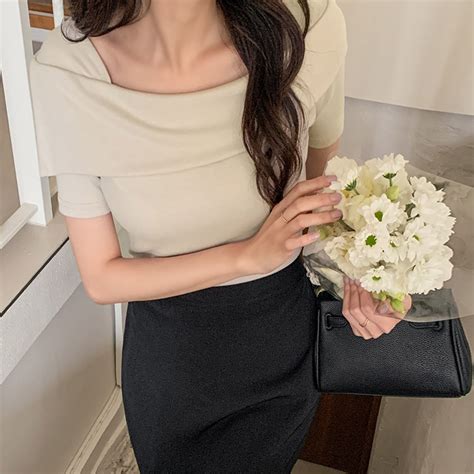 💞시즌오프특가💞오늘출발🚀2천장돌파 설렘주의💗여리숄더 여름 티셔츠 Best 제작 Tts0438 지젤 스퀘어 반팔 티셔츠오프숄더 반팔 하객룩 입술넥 보트넥