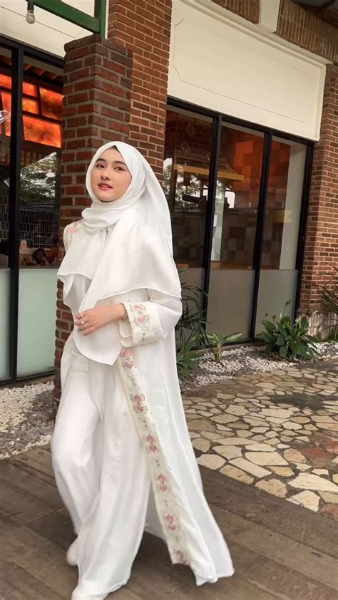 Pin Di Hijab Di 2024 Mode Mode Abaya Gaya Abaya