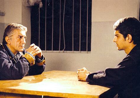 🎥 فیلم ماهی ها عاشق می شوند دانلود و تماشای آنلاین با بالاترین کیفیت