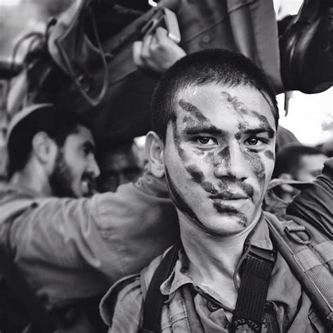 17 Stunningly Attractive Israeli Defense Forces Soldiers Mrctv